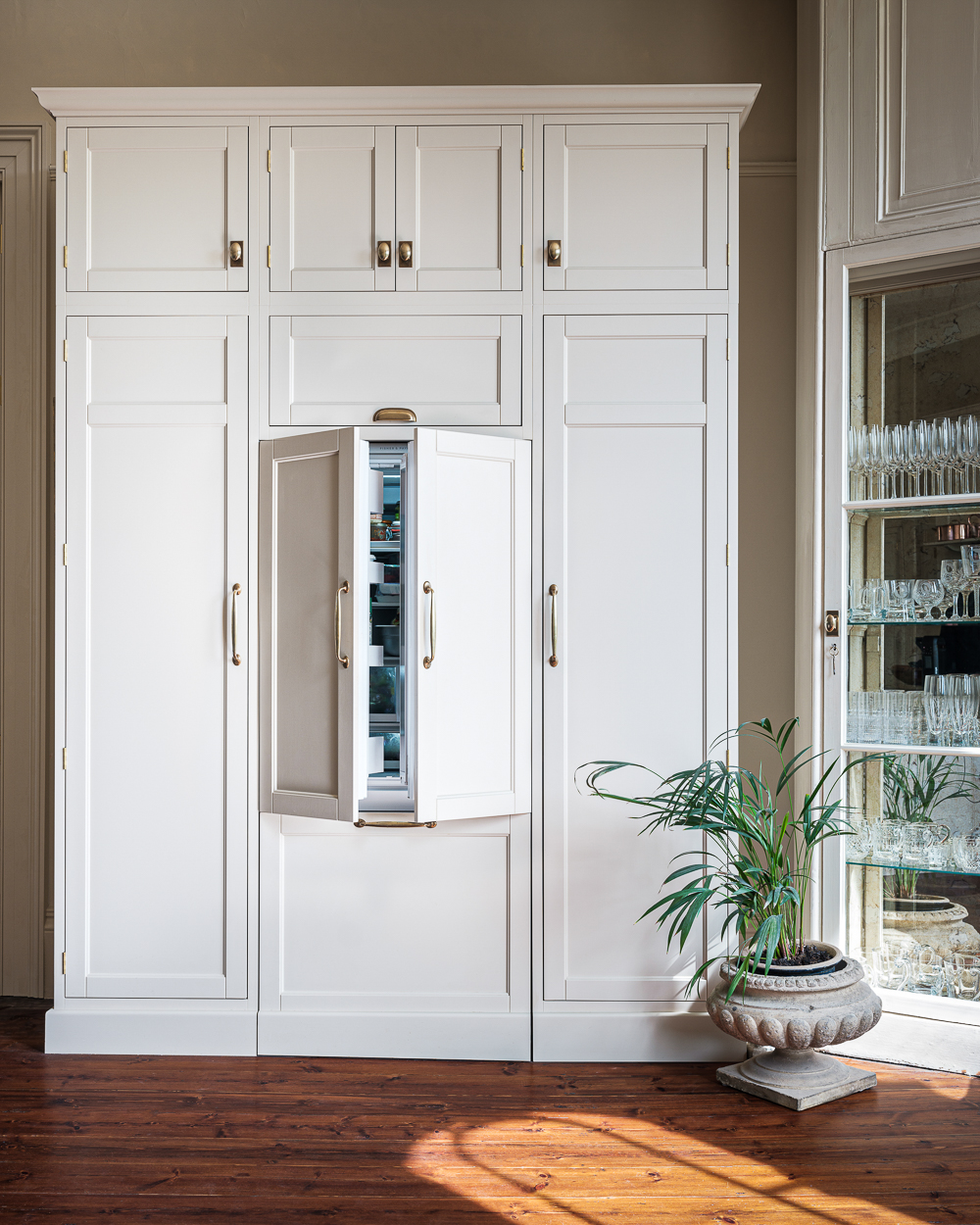 High Ceiling Kitchens - Design Tips for Tall Kitchens