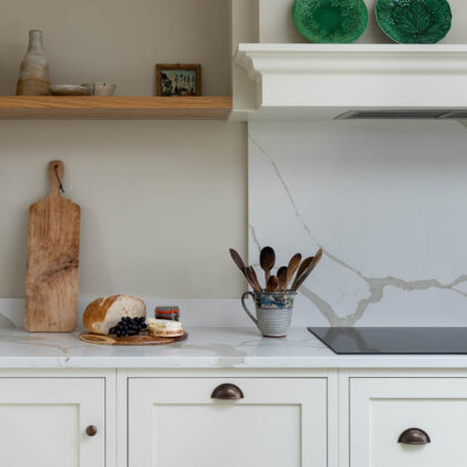 5 Essential Tips for Vintage Kitchen Cabinet Hardware